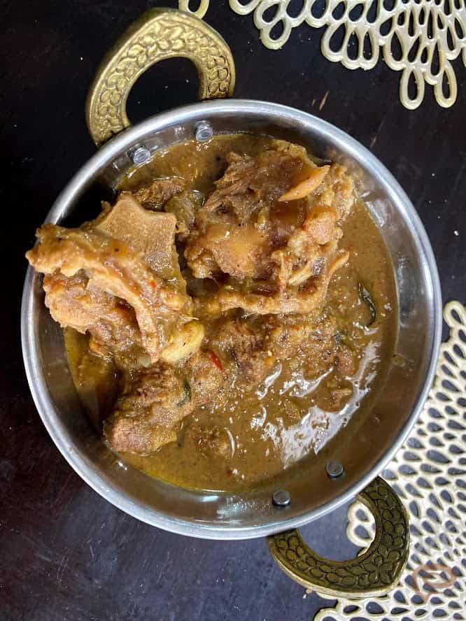 Ginger Mutton Curry | Inji Kari Kozhambu Recipe - pachakam.com