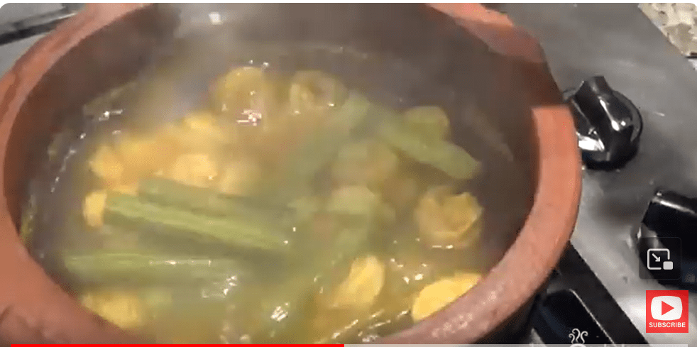 Chemmeen Theeyal Traditional Style With Muringakka - Video Recipe ...