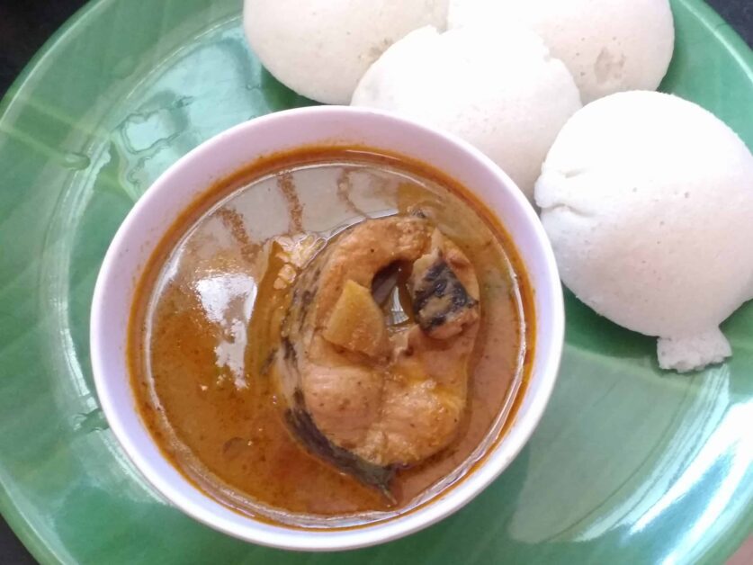 Man Satti Chettinad Viral Kuzhambhu Recipe - pachakam.com