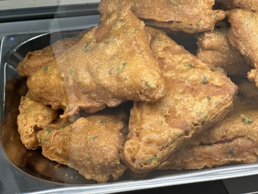 Niracha Rotiyum Muttayum Recipe - pachakam.com