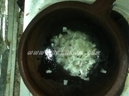 Spicy Squid (Koonthal) Curry Recipe - pachakam.com