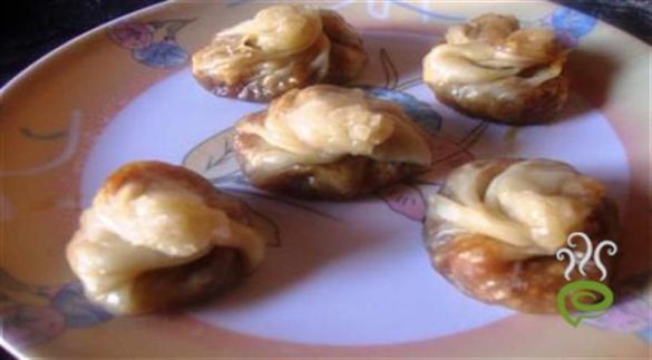 Sweet Momos Recipe - pachakam.com