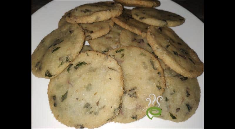 Malabar Style Ney Pathiri With Red Spinach - pachakam.com