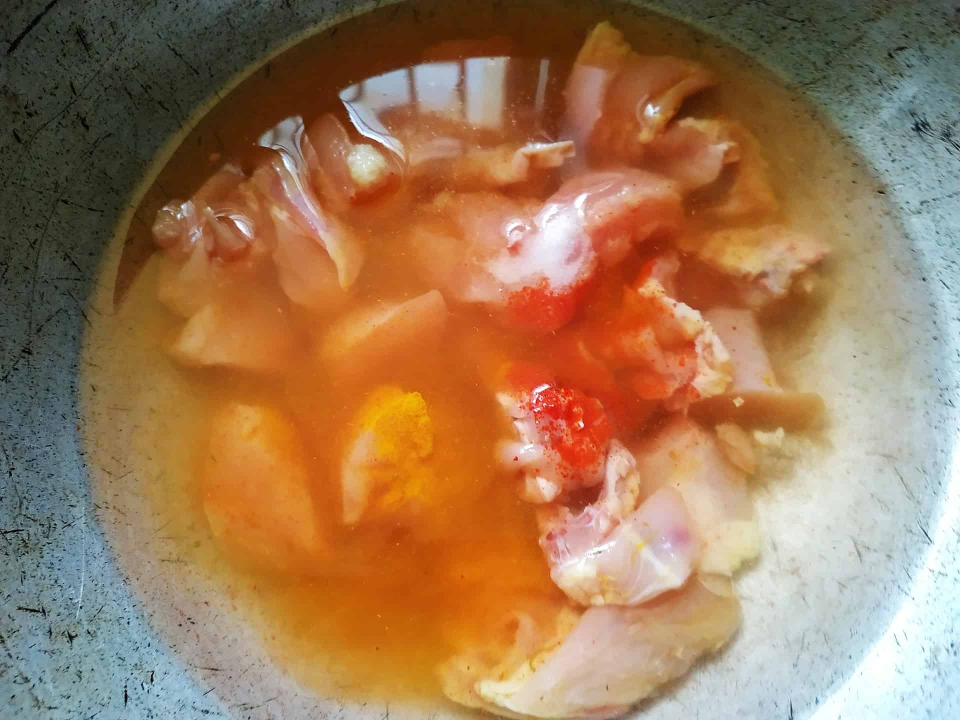 Pichi Potta Kozhi | Shredded Chicken Fry with Video