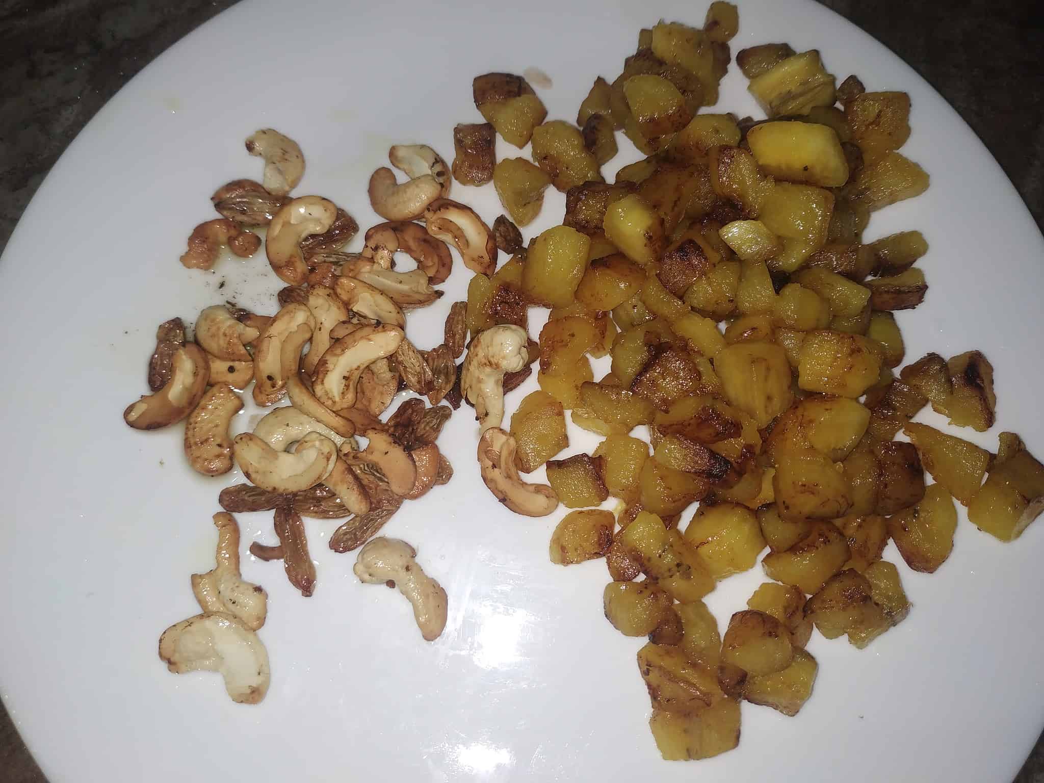 Aval Ethapazham Varattiyathu | Beaten Brown Rice Flakes And Ripe ...