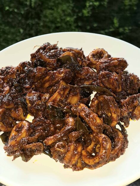 Nadan Koonthal Roast | Squid Roast | Pachakam.com