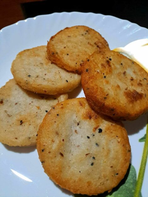 Malabar Enna Pathiri | Malabar Poricha Pathiri Recipe - pachakam.com