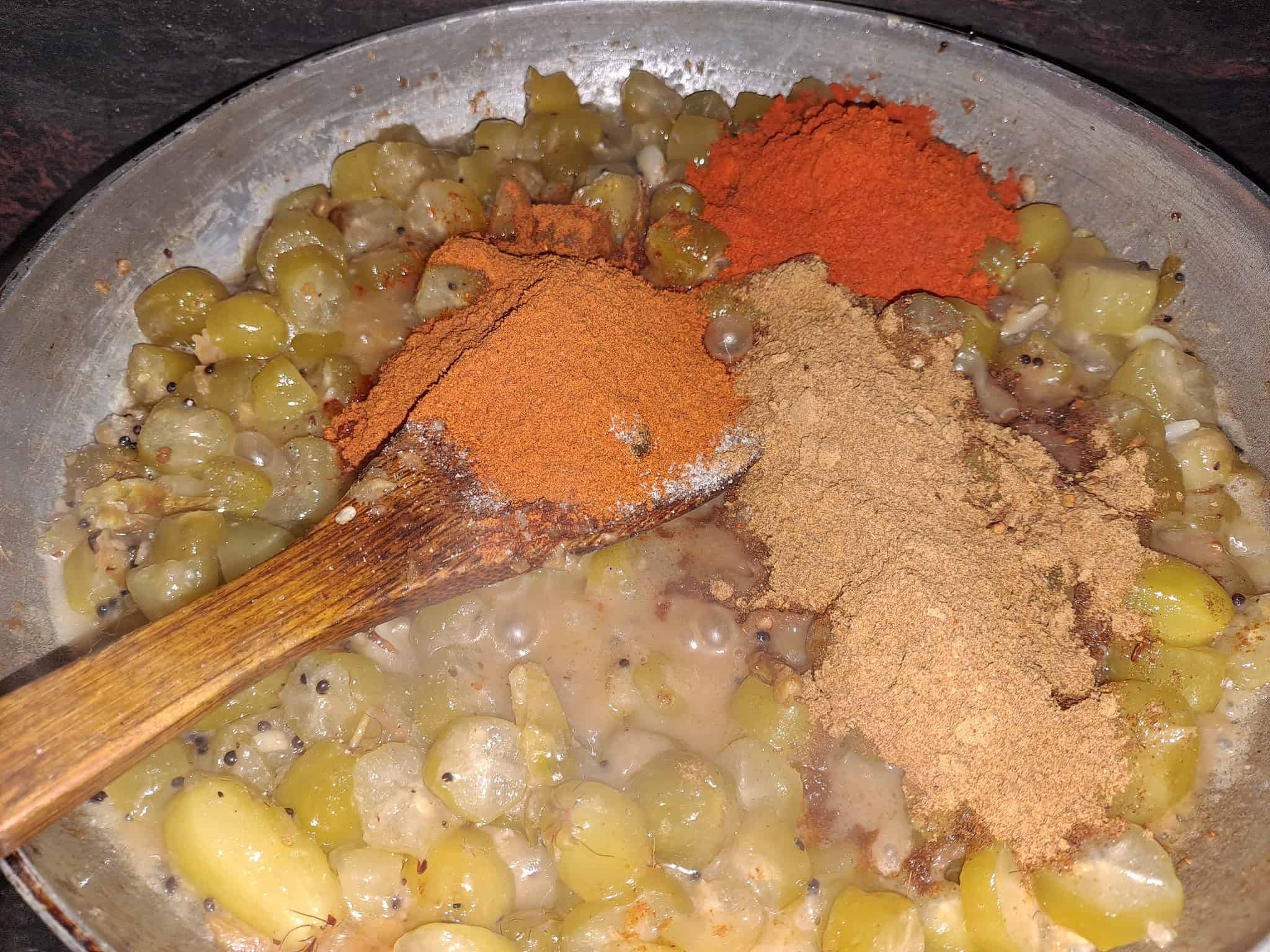 Irumban Puli Achar | Bilimbi Pickle Recipe - pachakam.com