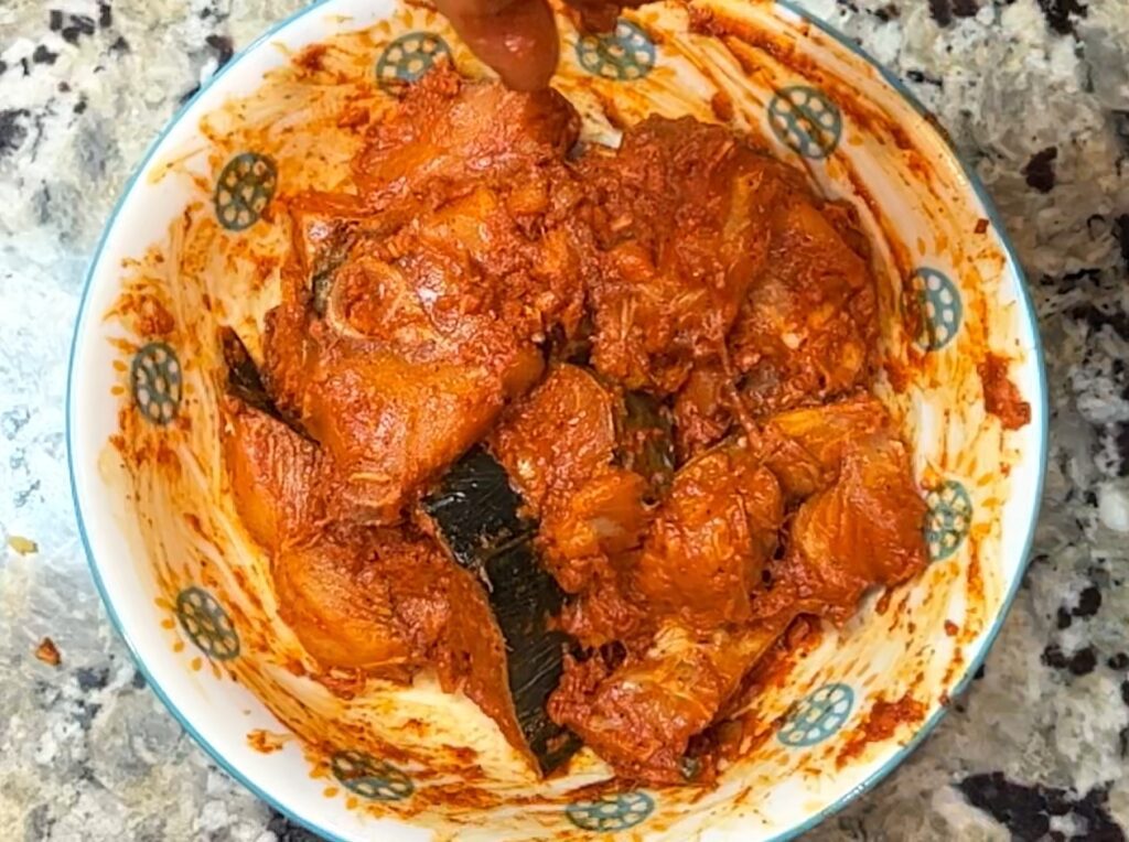 Kingfish Onion Tawa Fry | Neymeen Tawa Fry With Video Recipe - pachakam.com